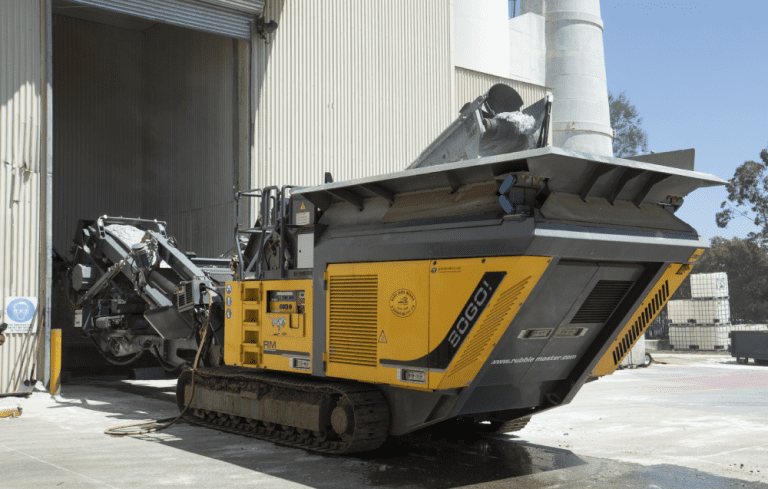 Mobile Crushing and Screening : Davis Earthmoving & Quarrying