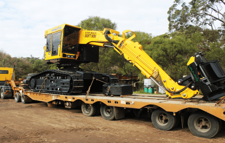 Heavy Haulage and Bulk Haulage : Davis Earthmoving & Quarrying Pty Ltd